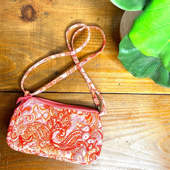 Vera Bradley | Bags | Vera Bradley Sherbert Pink Paisley Purse | Poshmark